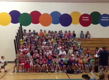 Most People Squeaking Balloons At Once | World Record | Dave Niswonger