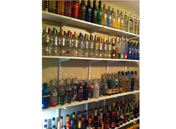 Largest Personal Collection Of Liquors | World Record | Aces Place