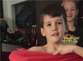 Fastest Time To Remove A T-Shirt | World Record | Kandyce Williams