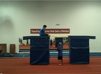 Most Flash Kicks Hitting A Pool Noodle In 20 Seconds | World Record | VGASD