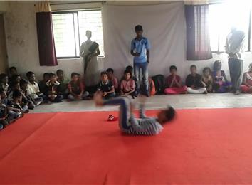 Most No Handed Kip-Ups In One Minute | World Record | Shridhar Shinde