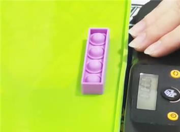 Fastest Time To Pop All The Bubbles Of A 1x4 Pop-It Toy One-handed ...