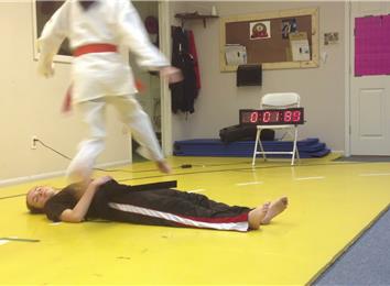 Most Times For A Group Of Kids To Jump Over Someoneo In One Minute ...