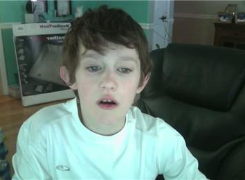 Longest Time Holding A Spit Bubble In Mouth | World Record | ashton dunaway