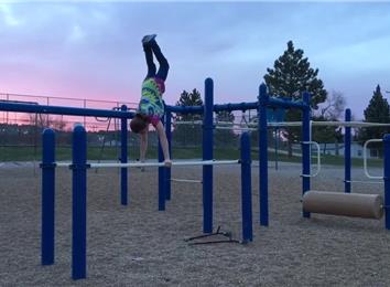 Longest Handstand On Parallel Bars | World Record | Kirsten Van