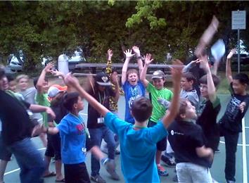 Most Simultaneous Fist Bump Explosions | World Record | iD Tech Camps ...