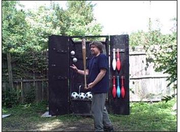 Longest Time To Balance A Baseball Bat On Two Fingers While Juggling ...