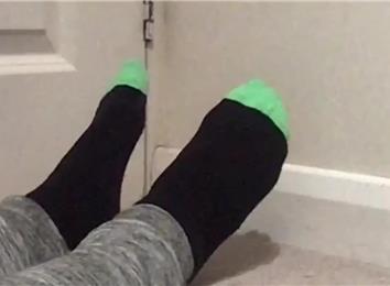 Most Times Clapping Feet Together In 10 Seconds | World Record | Thomas ...