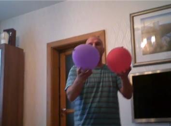 Most Consecutive Times To Bounce Two Balloons On Back Side Of Hand ...