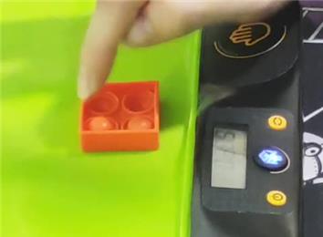 Fastest Time To Pop All The Bubbles Of A 2x2 Pop-It Toy Using One ...