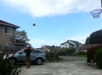 Longest Basketball Blind Shot Made From A Three-Ball Cascade | World ...