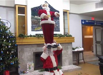 Longest Time Balancing A Five-Foot Santa Claus Statue On Chin While ...