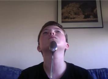 Longest Time For A 13-Year-Old To Balance A Spoon On Chin | World ...