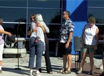 Longest Hug Exchange Line | World Record | debeeblossom