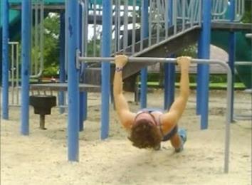 Most Plyometric Inverted Rows | World Record | Alicia Weber