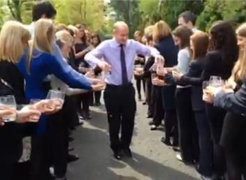 Most Glasses Clinked In One Minute | World Record | Andrew Robinson