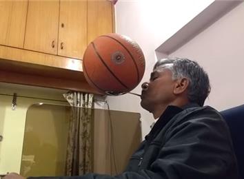 Longest Time Balancing A Basketball On A Spoon Held In Mouth | World ...