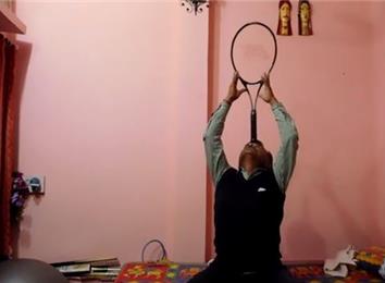 Longest Time Balancing A Tennis Racquet On Forehead | World Record ...