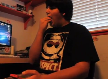 Fastest Time To Recite Alphabet With Fist In Mouth | World Record ...