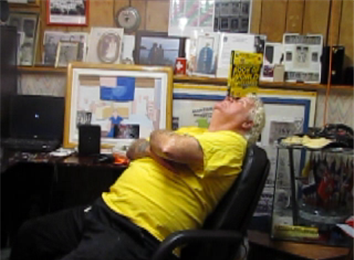 Longest Time To Balance "The RecordSetter Book Of Records" On Face ...