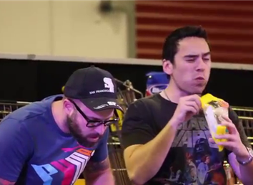 Fastest Time To Eat A 50-Gram Bag Of Caramel Popcorn | World Record ...