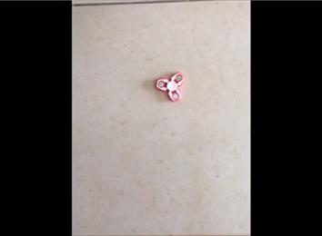 Longest Time Spinning A Fidget Spinner On The Floor | World Record ...