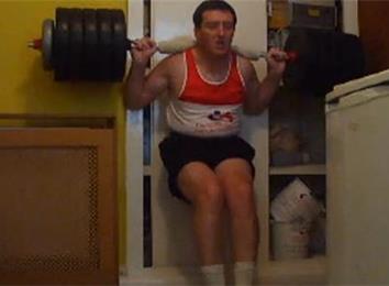 Longest Wall Sit While Carrying A 255-Pound Barbell On Shoulders ...